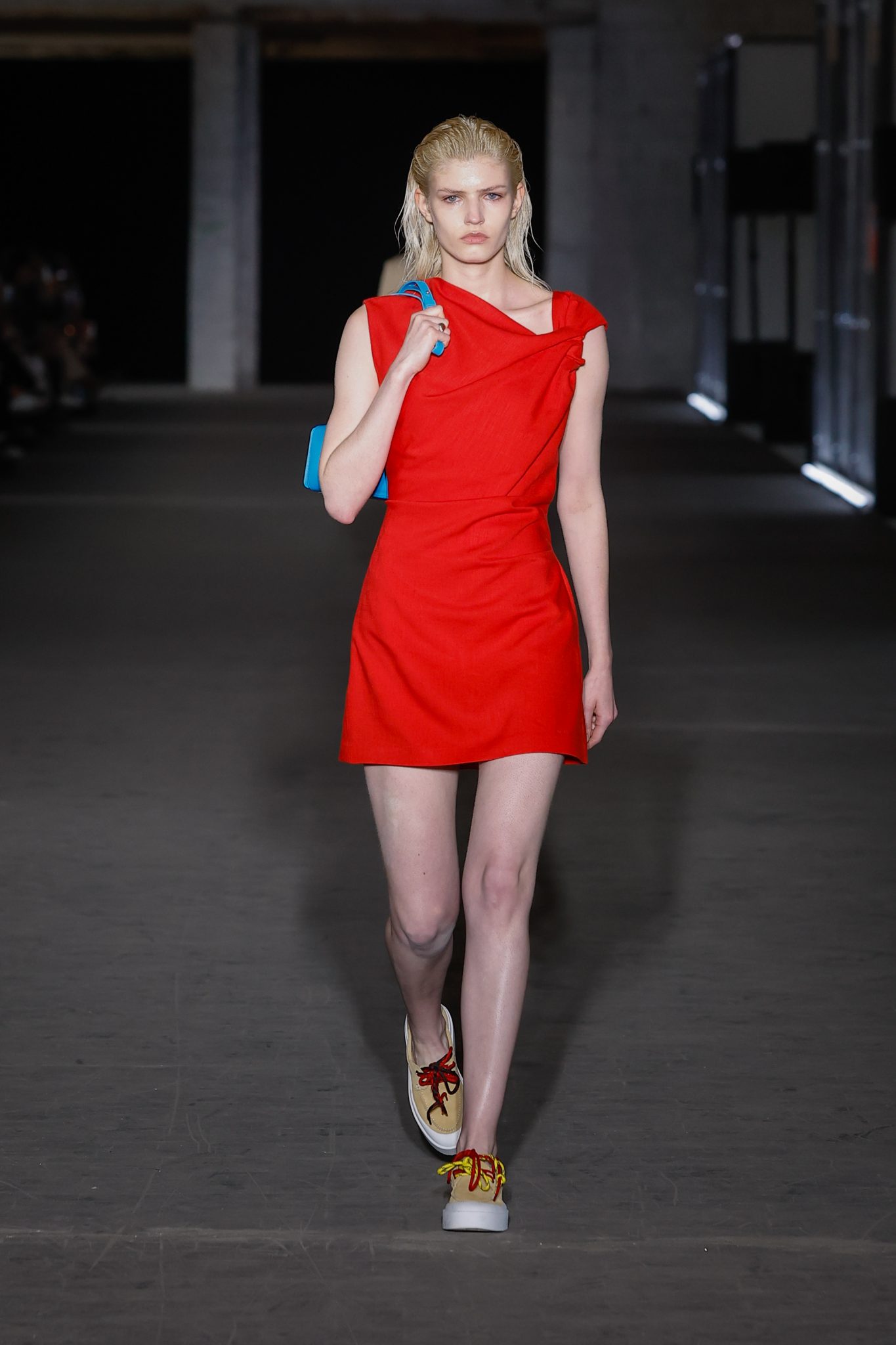Paris Fashion Week 2025 – świeże pomysły w świecie mody i najważniejsze ...